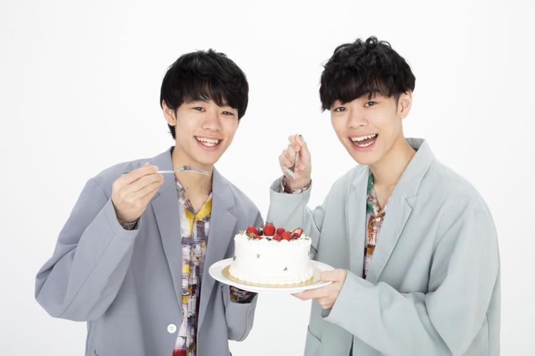 【QuizKnock】祝・東兄弟baton入社！ 24時間クイズのことを考えている双子が進路を決めた理由。 | ビューティー、ファッション、エンタメ、占い…最新情報を毎日更新 | ananweb