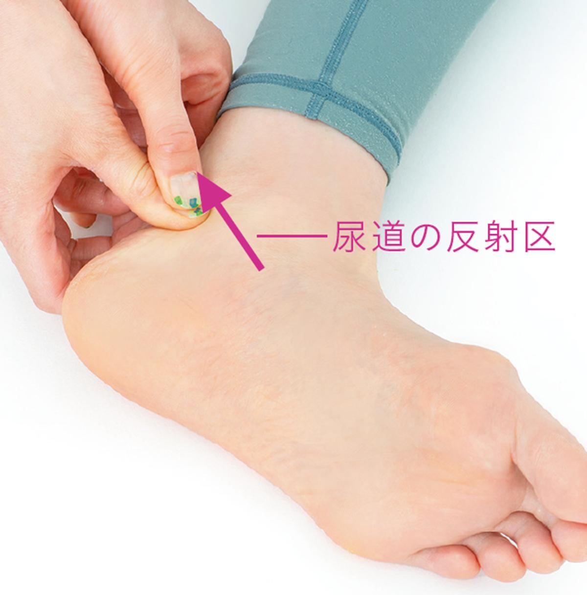 足裏から老廃物を流してデトックス！ むくみにアプローチする「足もみ」術 | ビューティー、ファッション、エンタメ、占い…最新情報を毎日更新 | ananweb