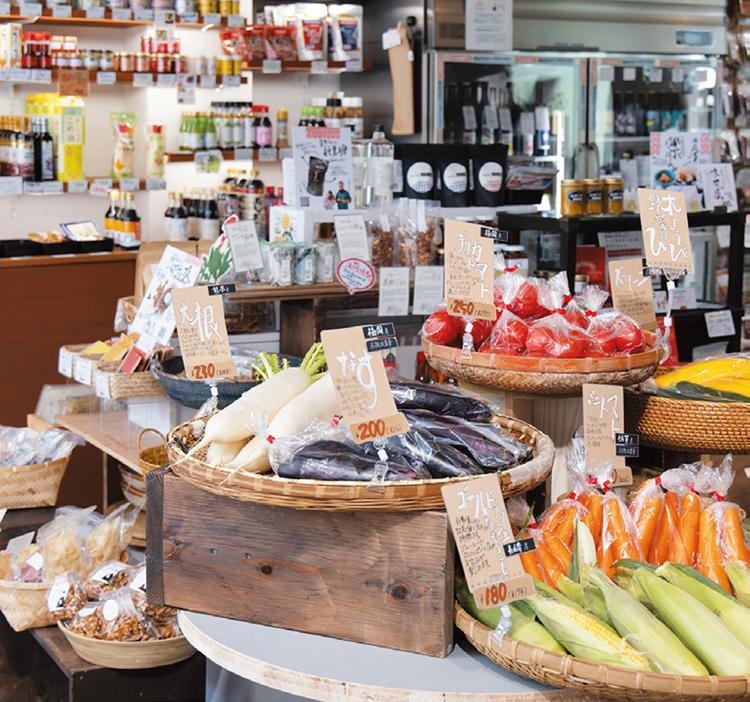 懐かしくて新しいローカルを満喫。沖縄・那覇の松尾エリアで、暮らすような旅を！ | ビューティー、ファッション、エンタメ、占い…最新情報を毎日更新 | ananweb