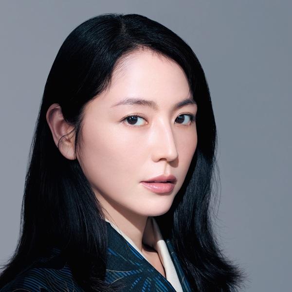 長澤まさみ×永瀬正敏。江戸芸術から見る、命をかけて、表現するということ | ビューティー、ファッション、エンタメ、占い…最新情報を毎日更新 | ananweb