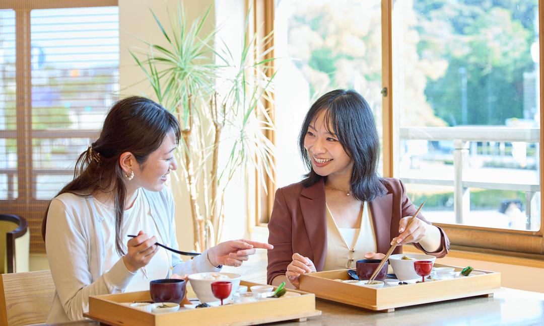 MAZZEL・EIKI＆NAOYA「特に話さなくても居心地がいい存在」 互いの魅力を明かす | ビューティー、ファッション、エンタメ、占い…最新情報を毎日更新 | ananweb